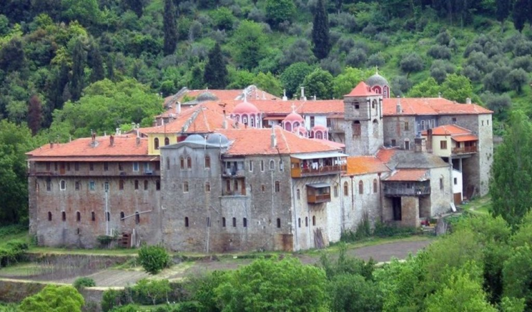 Το χειρόγραφο του 1806 με τις προφητείες από την Ιερά Μονή ...