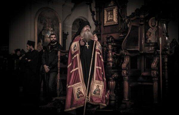 Γέροντας Εφραίμ... Έχου­με 3 είδη μα­γεί­ας: η λευ­κή, η μαύ­ρη και η ...