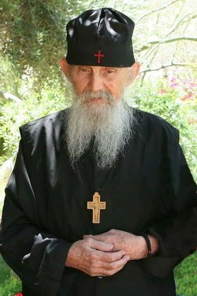ΓΕΡΟΝΤΙΣΣΑ ΓΑΛΑΚΤΙΑ «Τι κάνει η Αμερική;» ρώτησε. Και συμπλήρωσε ...